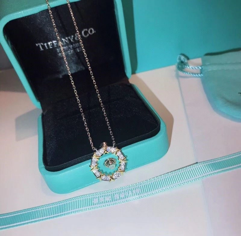 Bargain Tiffany Necklaces