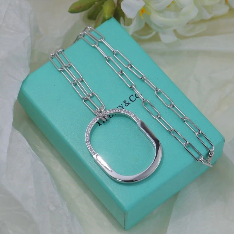 Brand-authenticated Tiffany Necklaces