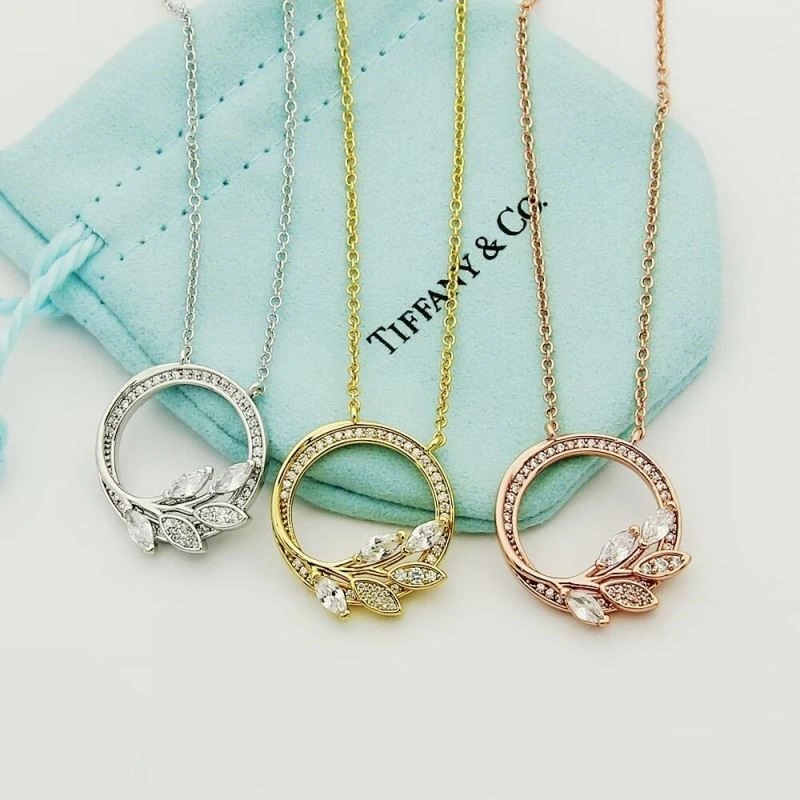 Brand-authenticated Tiffany Necklaces