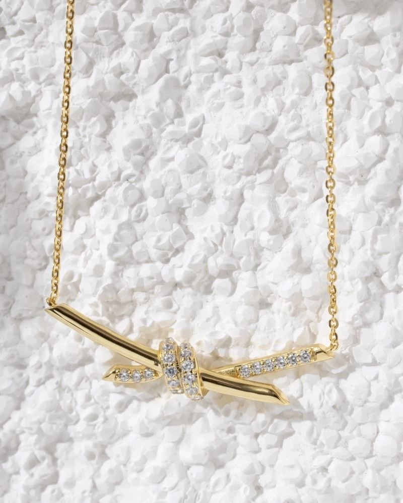 Indistinguishable Tiffany Necklaces