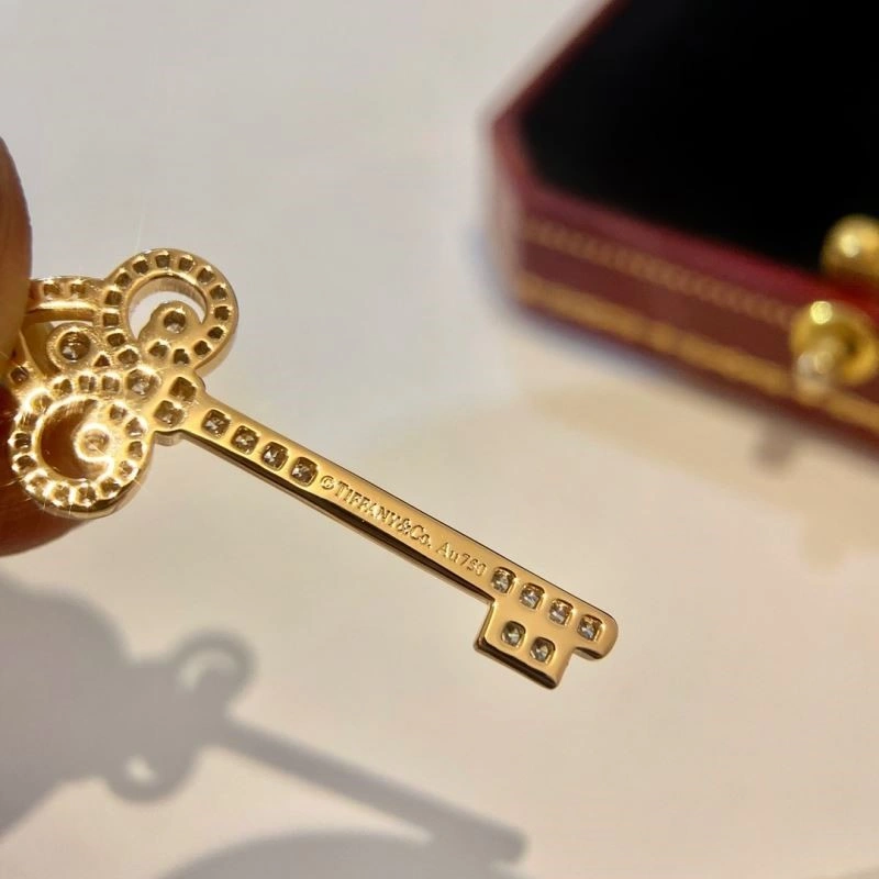 Bargain Tiffany Necklaces