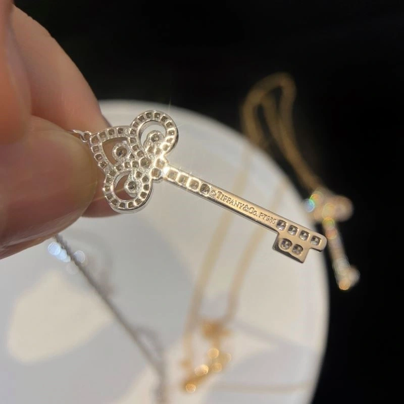 Bargain Tiffany Necklaces