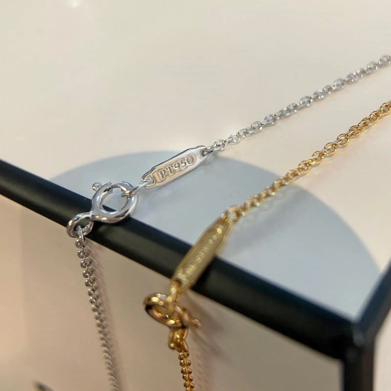 Indistinguishable Tiffany Necklaces