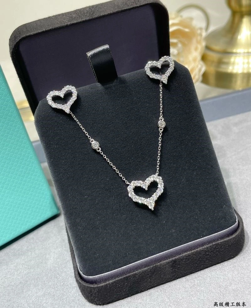 Top match Tiffany Necklaces