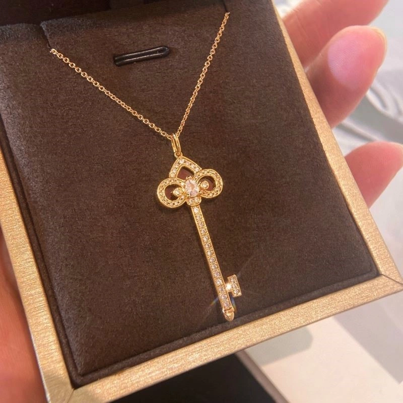 Brand-authenticated Tiffany Necklaces