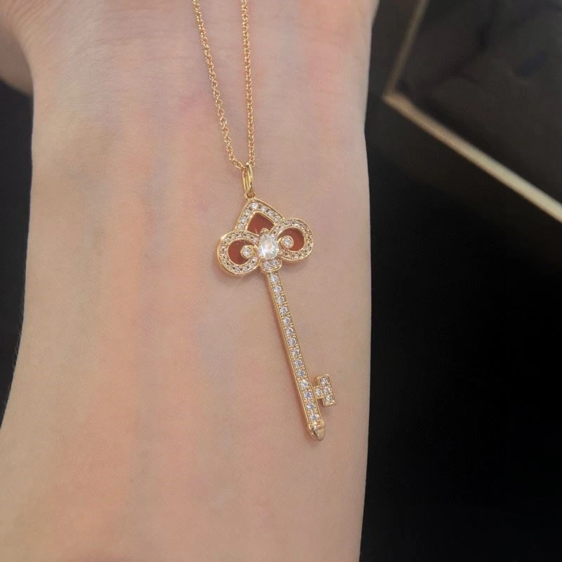 Brand-authenticated Tiffany Necklaces
