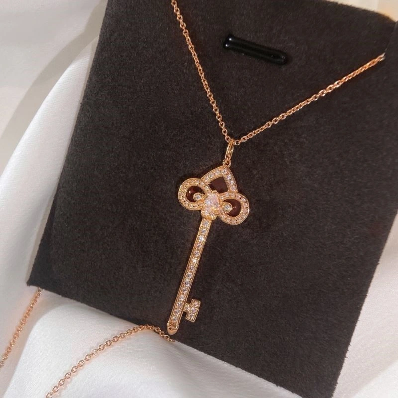 Brand-authenticated Tiffany Necklaces