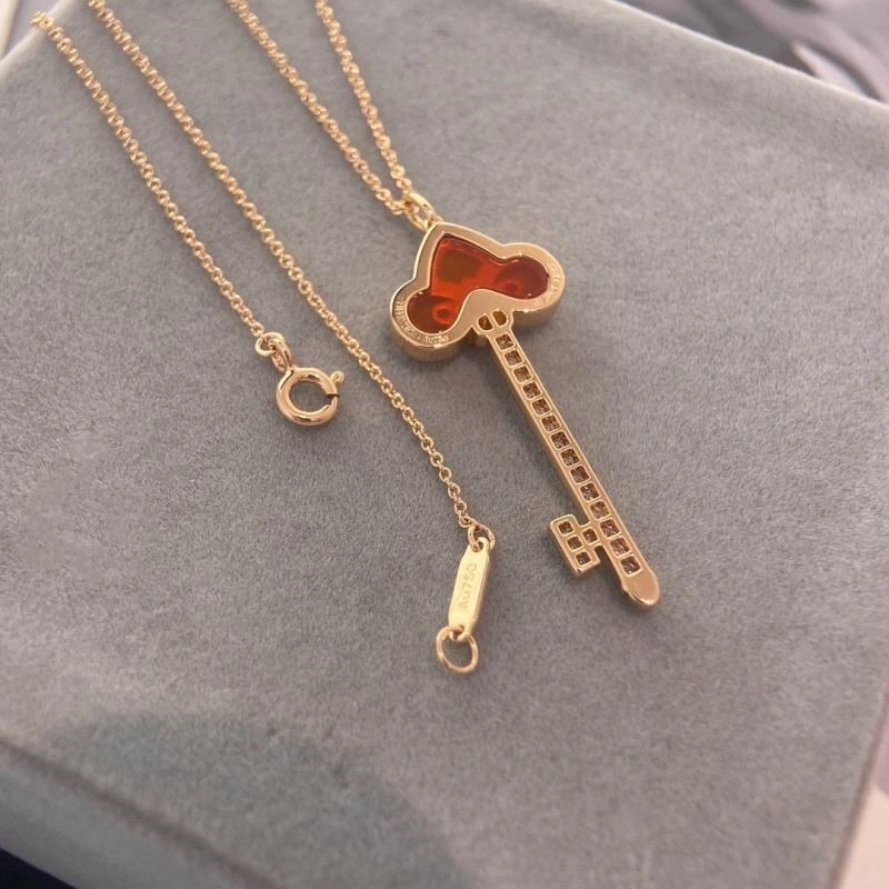 Brand-authenticated Tiffany Necklaces