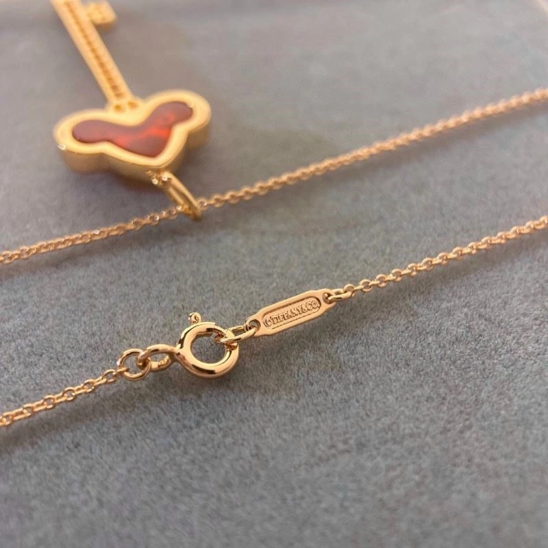 Brand-authenticated Tiffany Necklaces