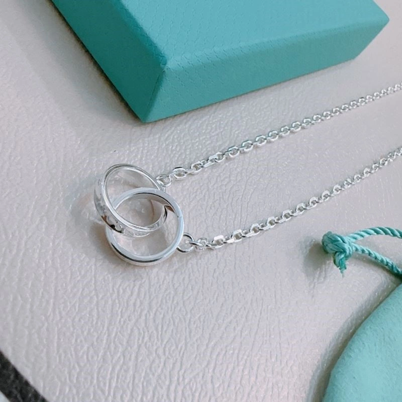 Brand-authenticated Tiffany Necklaces