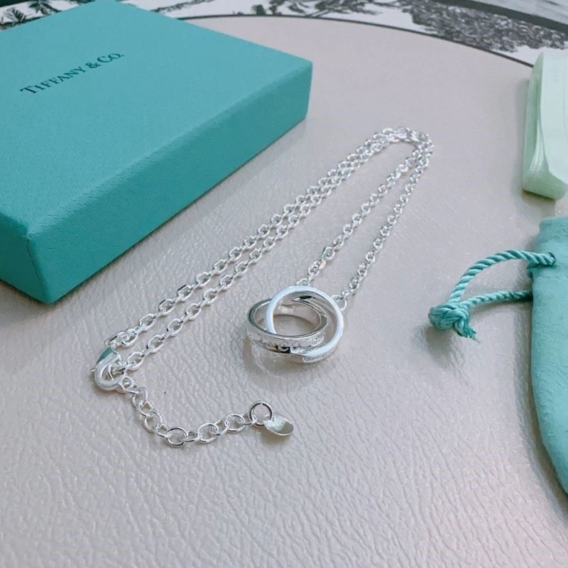 Brand-authenticated Tiffany Necklaces