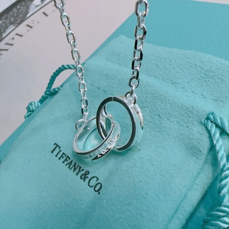 Brand-authenticated Tiffany Necklaces