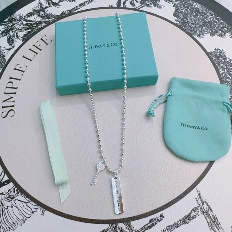 Cut-rate Tiffany Necklaces