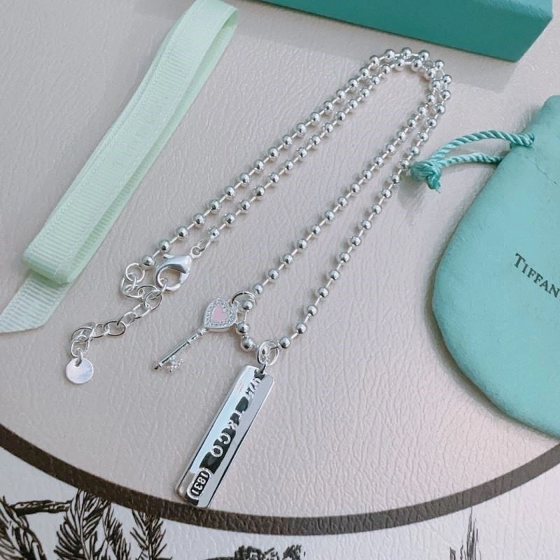 Cut-rate Tiffany Necklaces