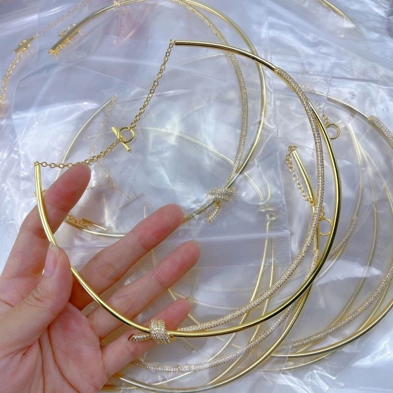 Indistinguishable Tiffany Necklaces