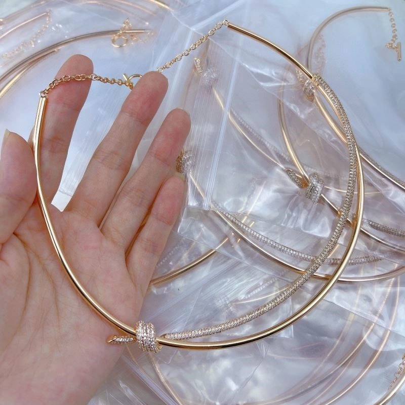 Indistinguishable Tiffany Necklaces