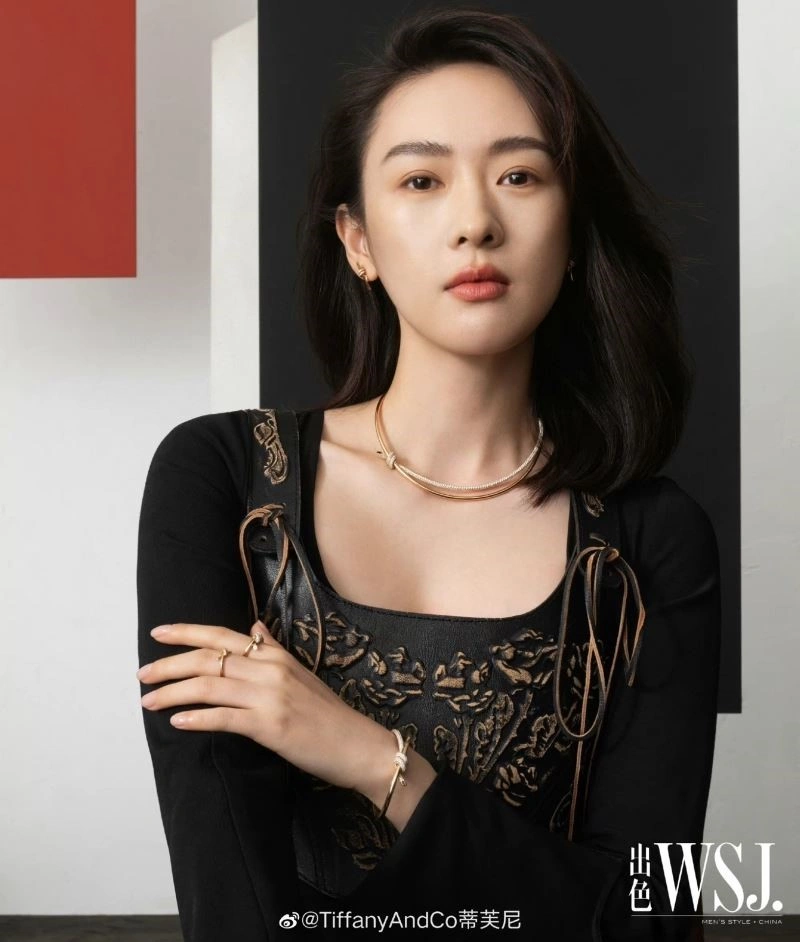 Indistinguishable Tiffany Necklaces