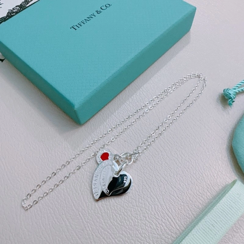 Indistinguishable Tiffany Necklaces