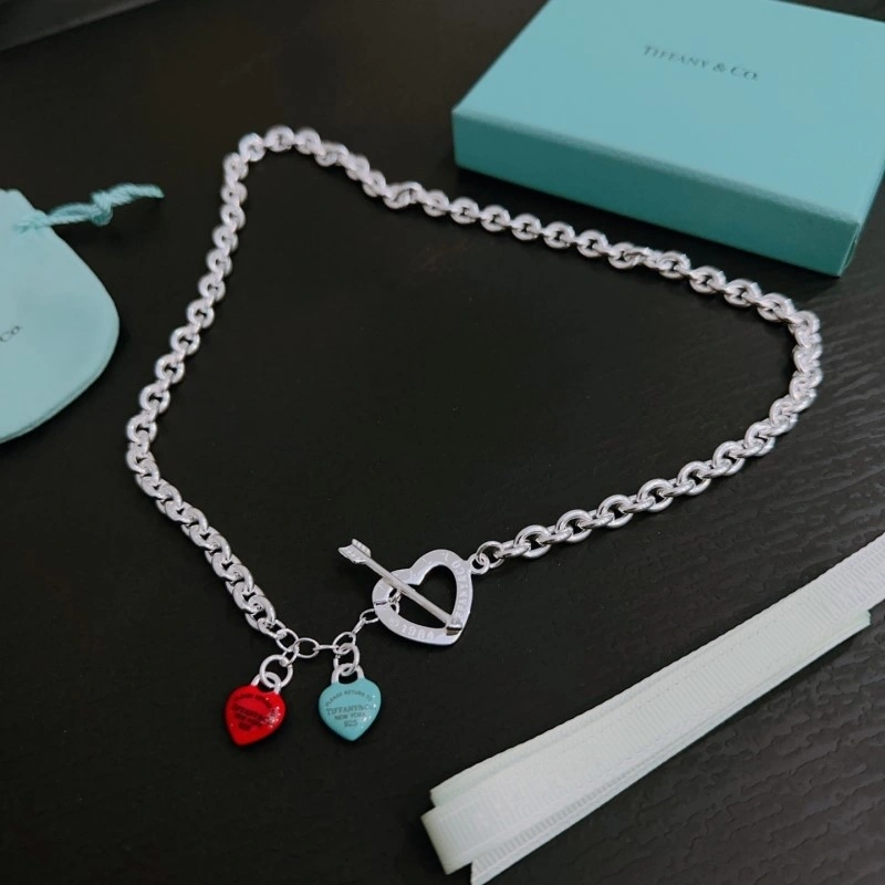 Indistinguishable Tiffany Necklaces