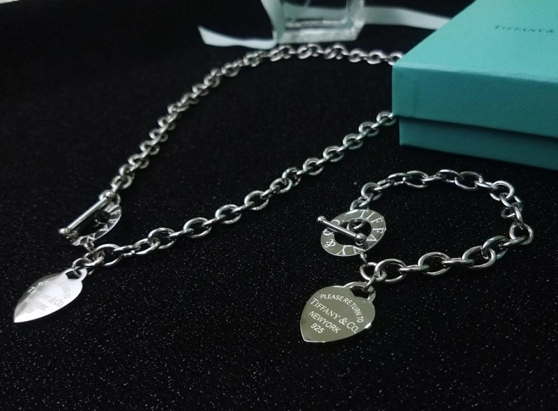 Bargain Tiffany Necklaces