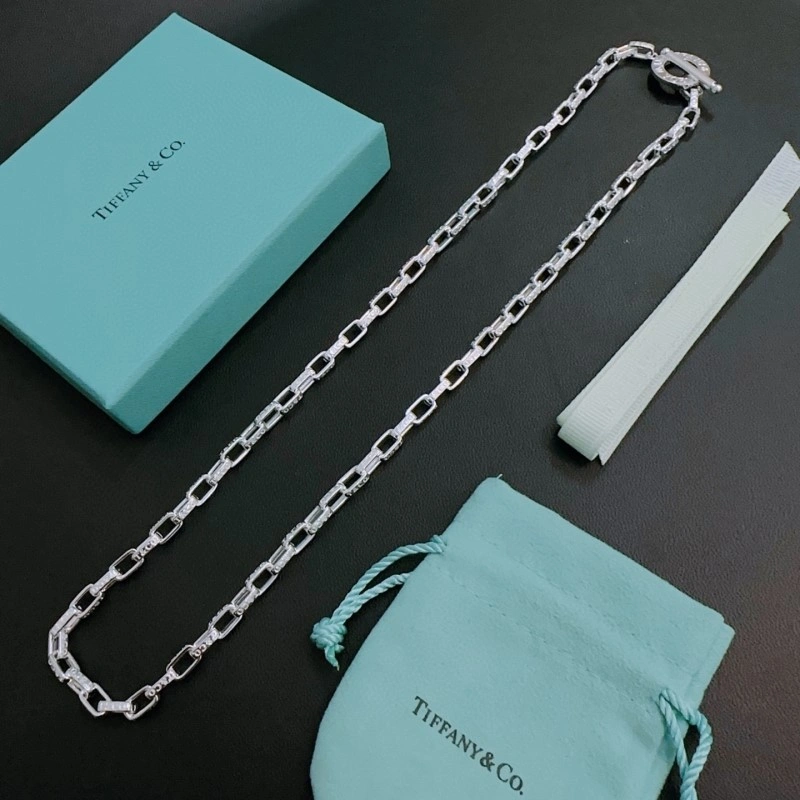 Brand-authenticated Tiffany Necklaces
