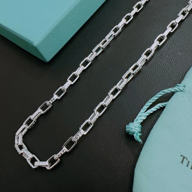 Brand-authenticated Tiffany Necklaces