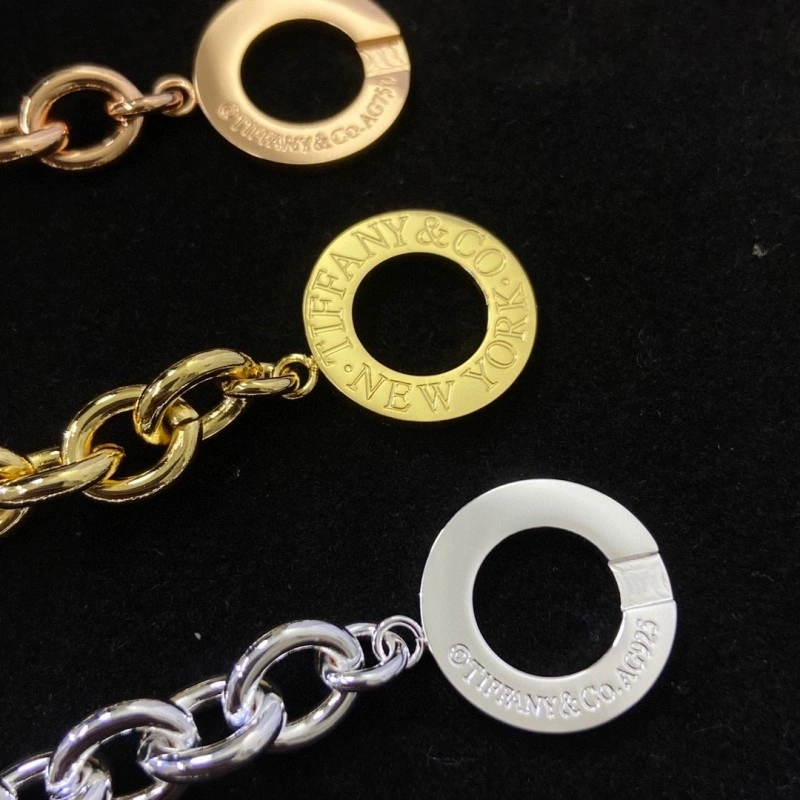 Brand-authenticated Tiffany Necklaces