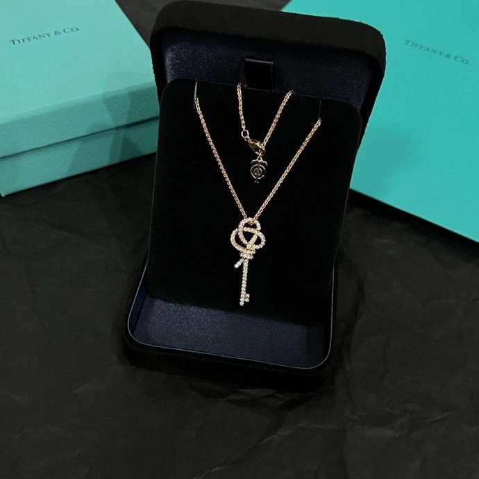 Bargain Tiffany Necklaces