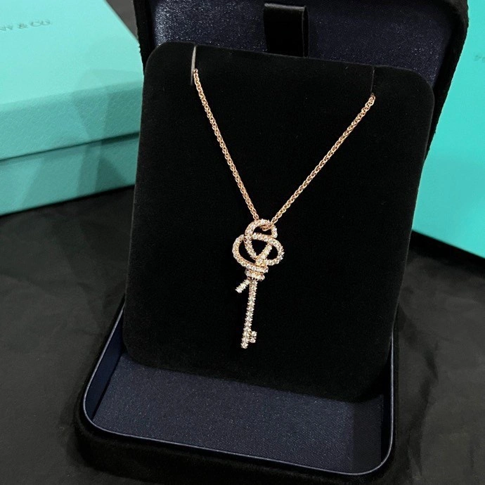 Bargain Tiffany Necklaces