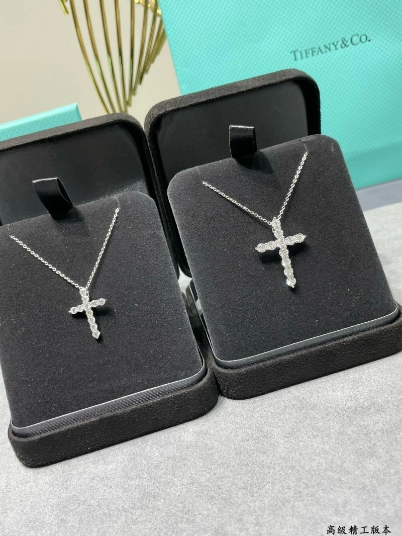 Brand-authenticated Tiffany Necklaces