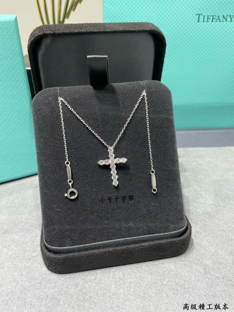Brand-authenticated Tiffany Necklaces