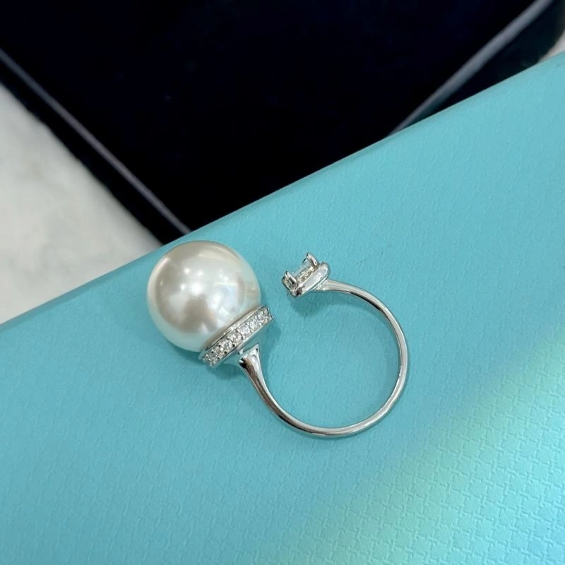 Cut-rate Tiffany Rings