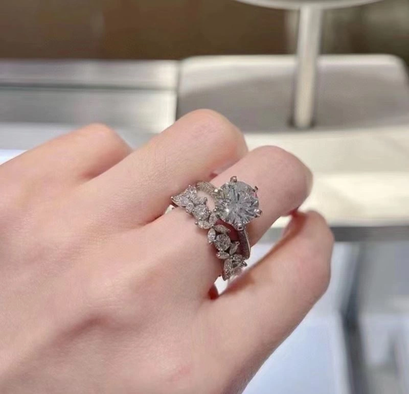 Indistinguishable Tiffany Rings