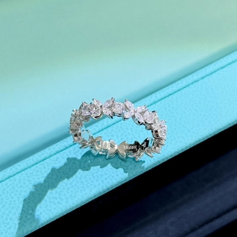 Indistinguishable Tiffany Rings