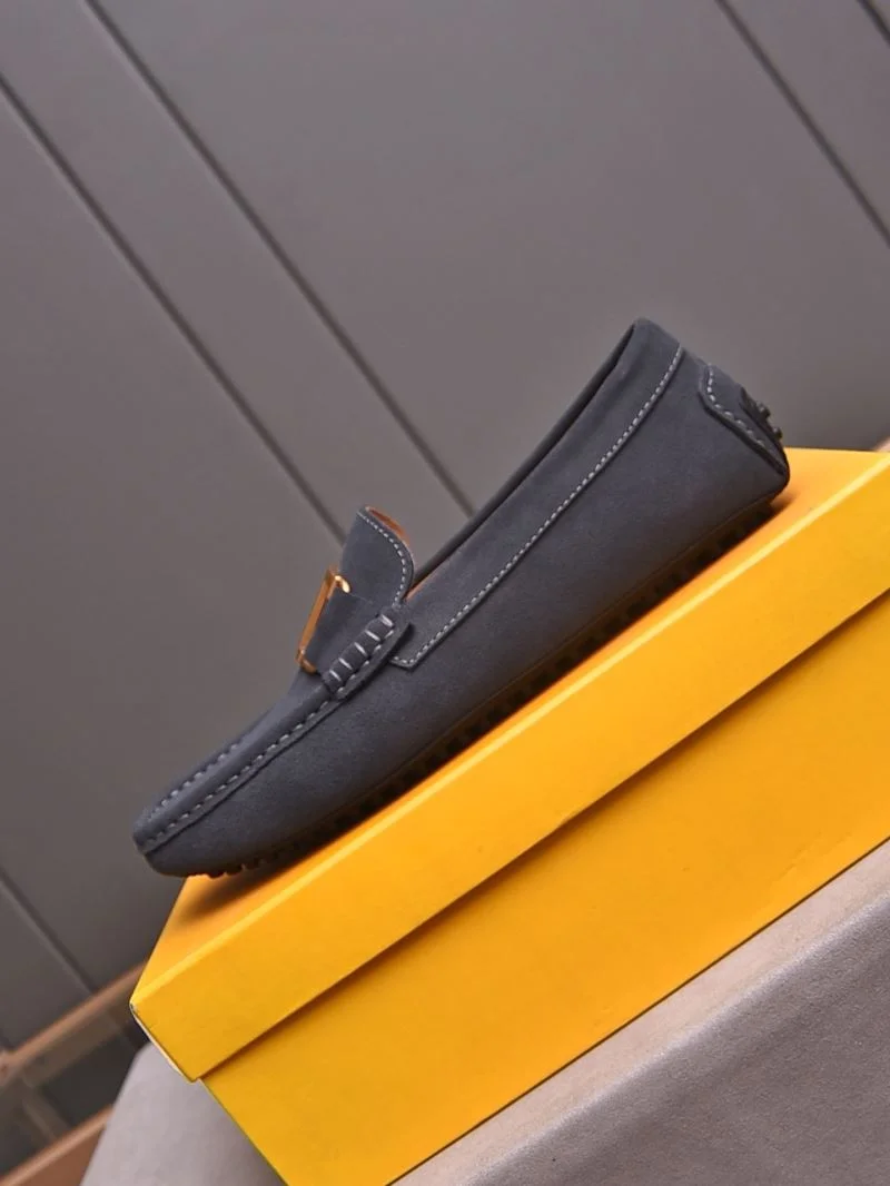 Indistinguishable Tods Shoes
