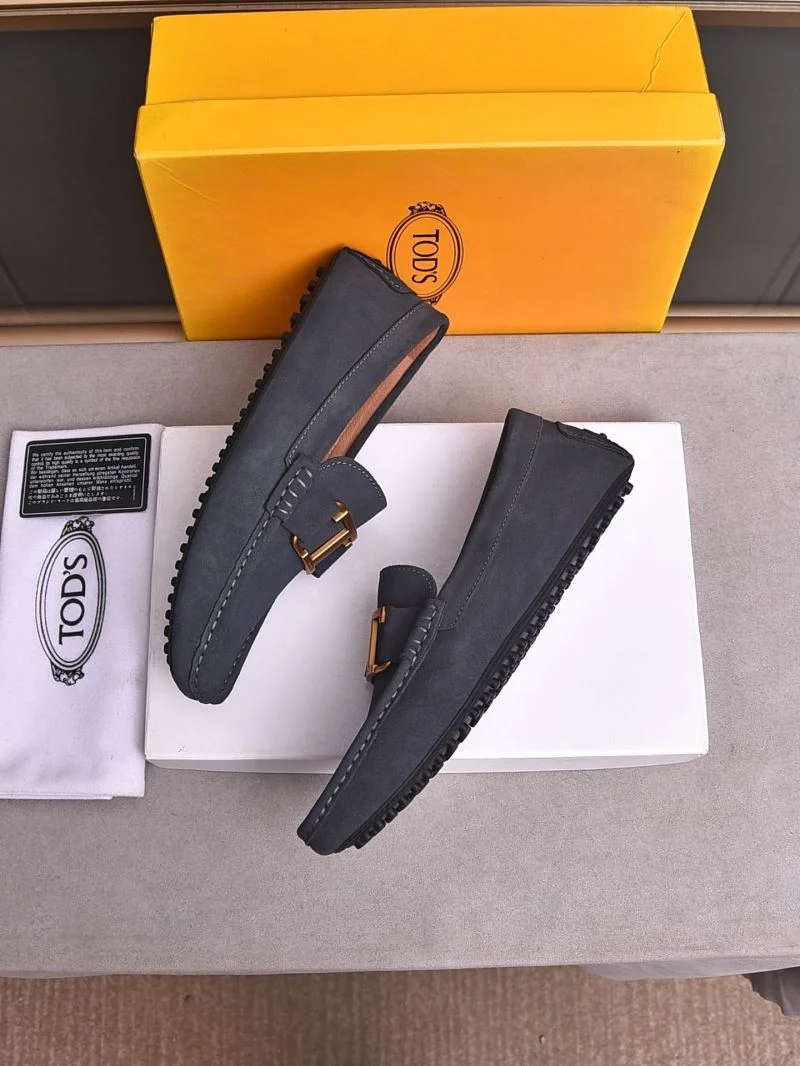 Indistinguishable Tods Shoes