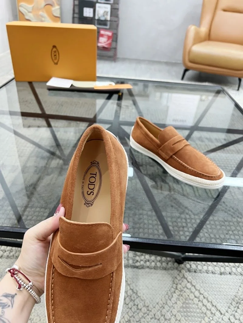 Indistinguishable Tods Shoes