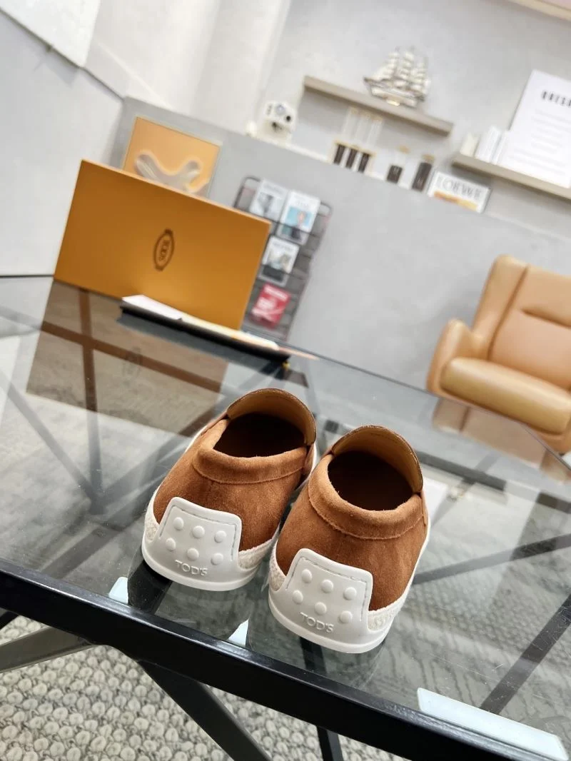 Indistinguishable Tods Shoes