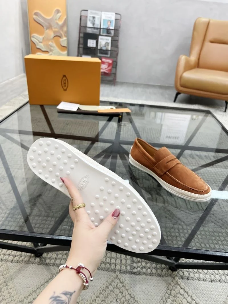 Indistinguishable Tods Shoes