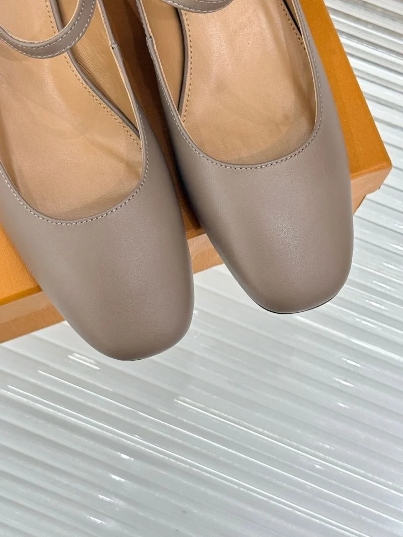 Value-priced Tods Shoes