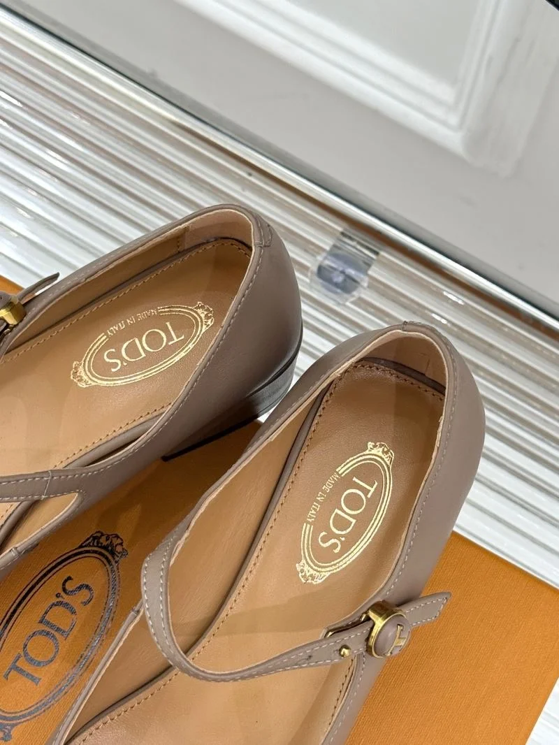 Value-priced Tods Shoes