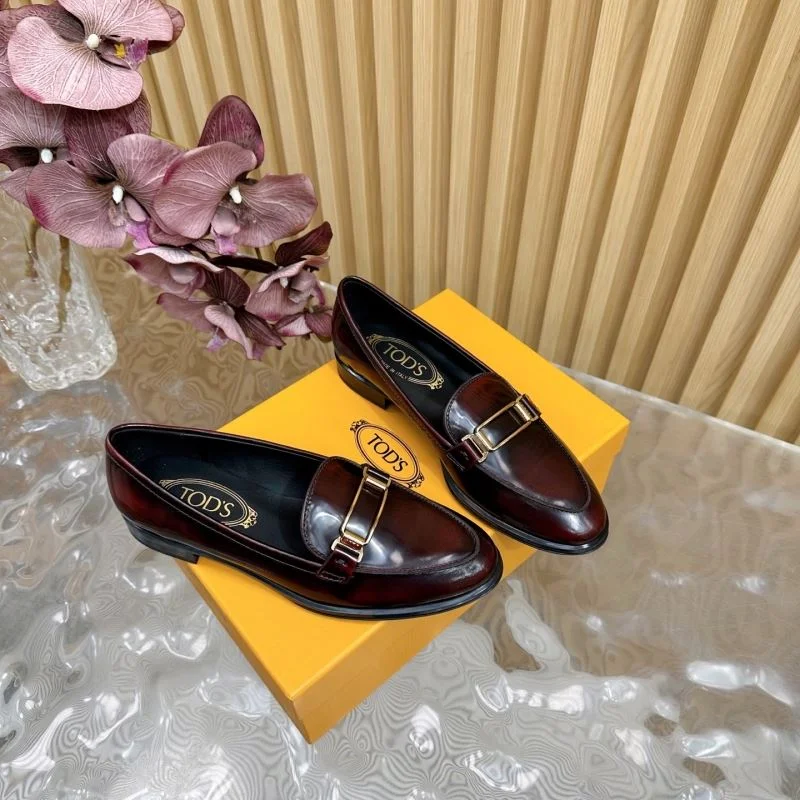 Cut-rate Tods Shoes