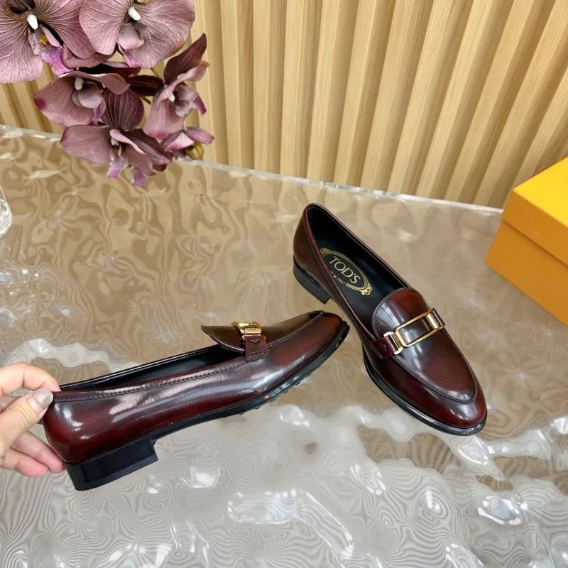 Cut-rate Tods Shoes