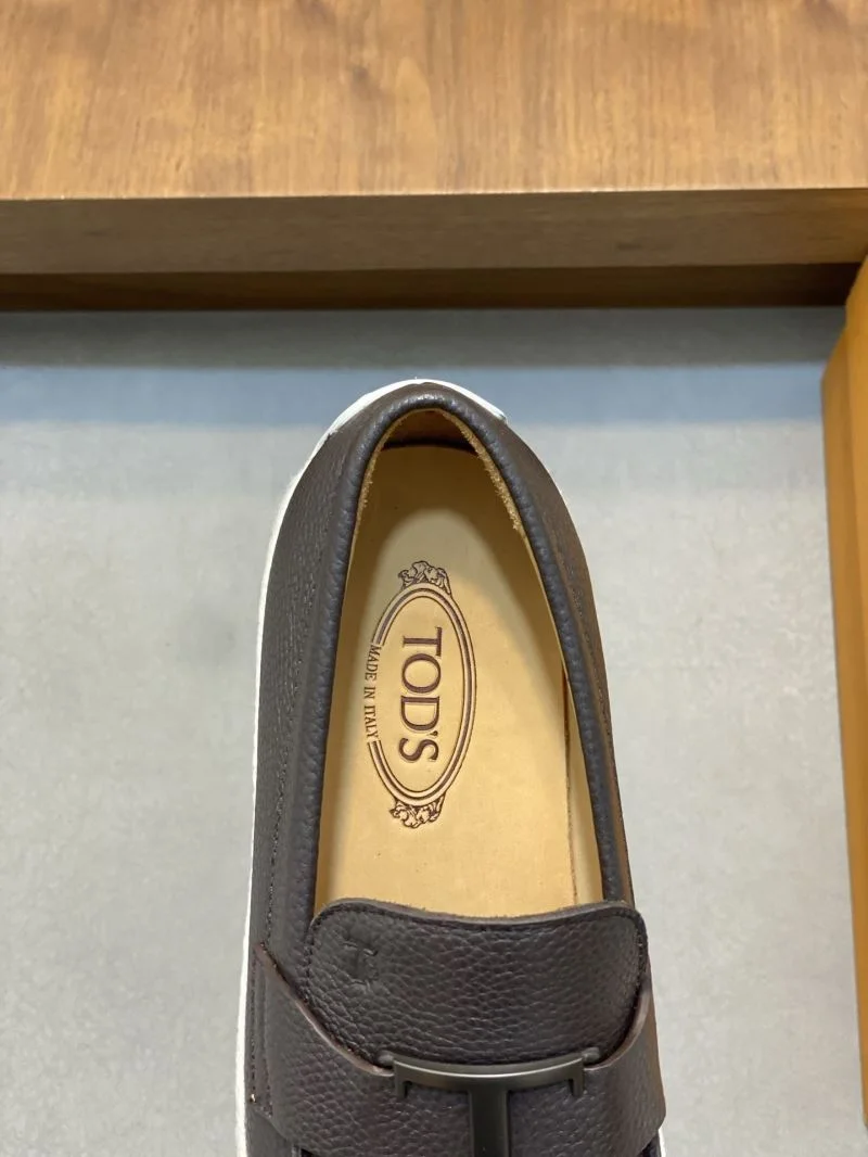 Cut-rate Tods Shoes