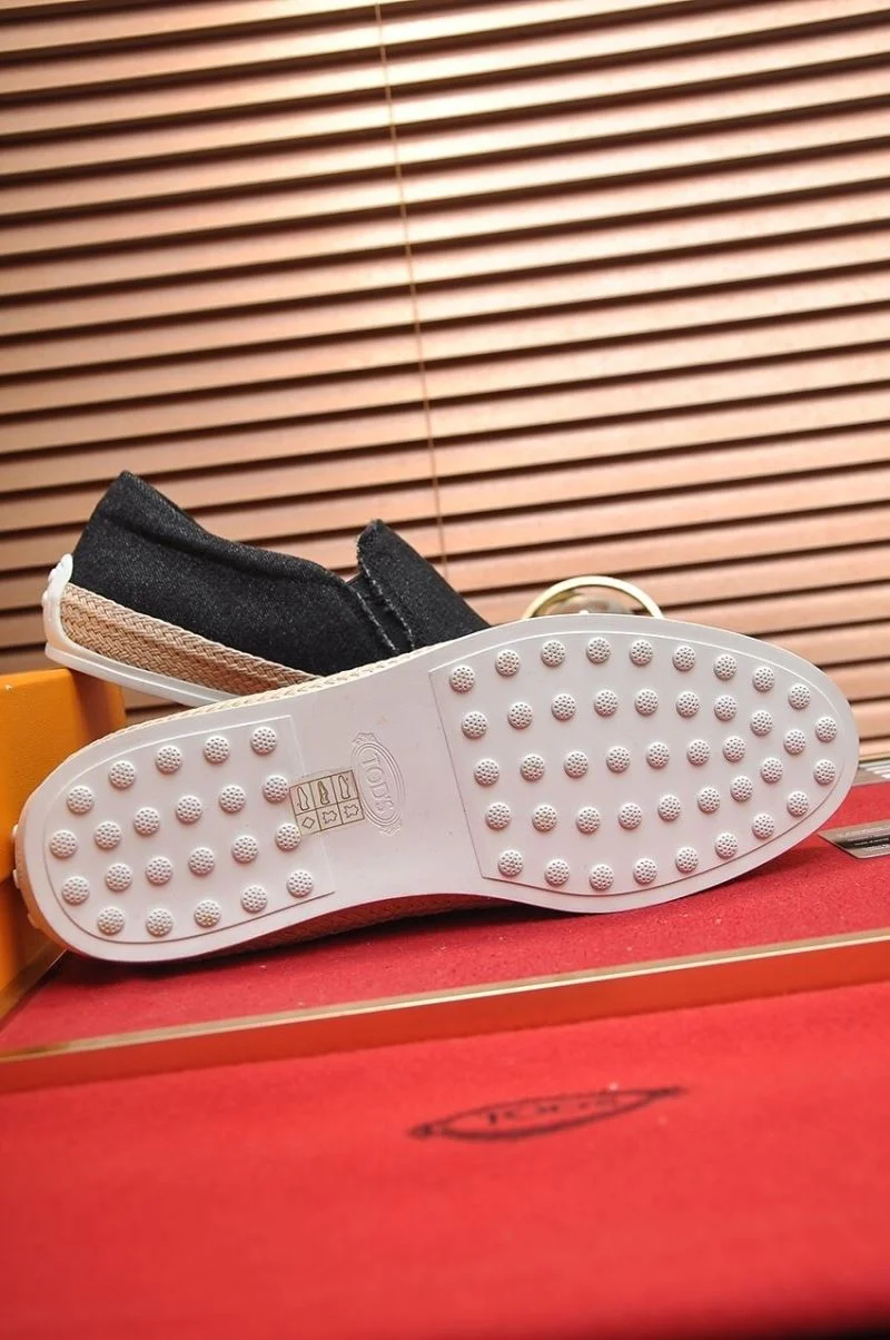 Indistinguishable Tods Shoes