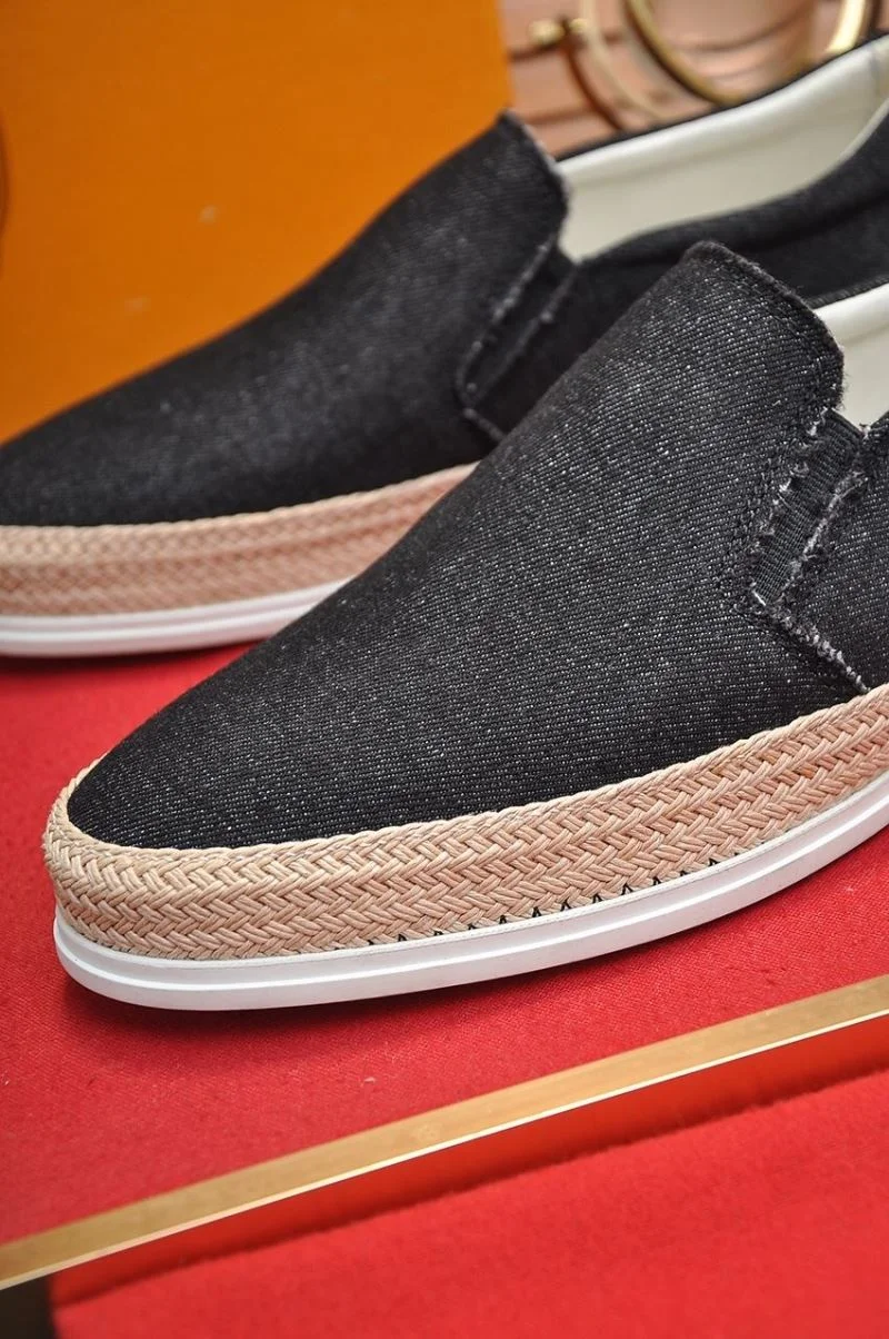 Indistinguishable Tods Shoes