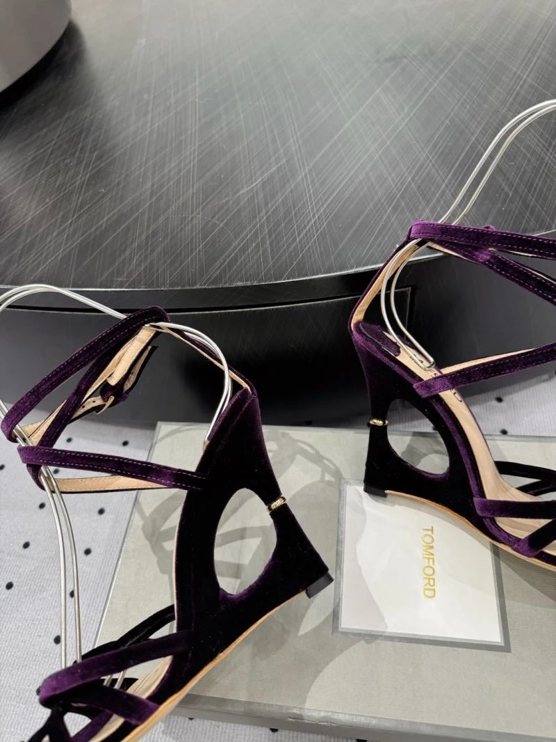 Accurate model Tom Ford Sandals