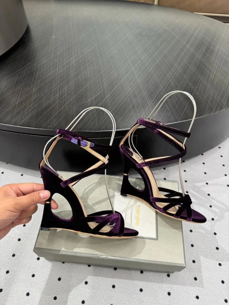 Accurate model Tom Ford Sandals