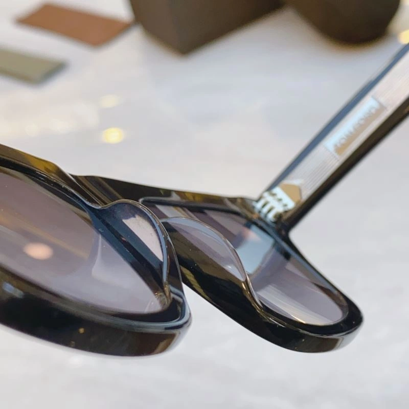 Accurate model Tom Ford Sunglasses