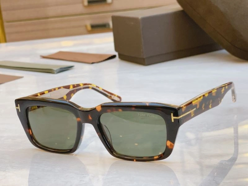 Top mirror Tom Ford Sunglasses